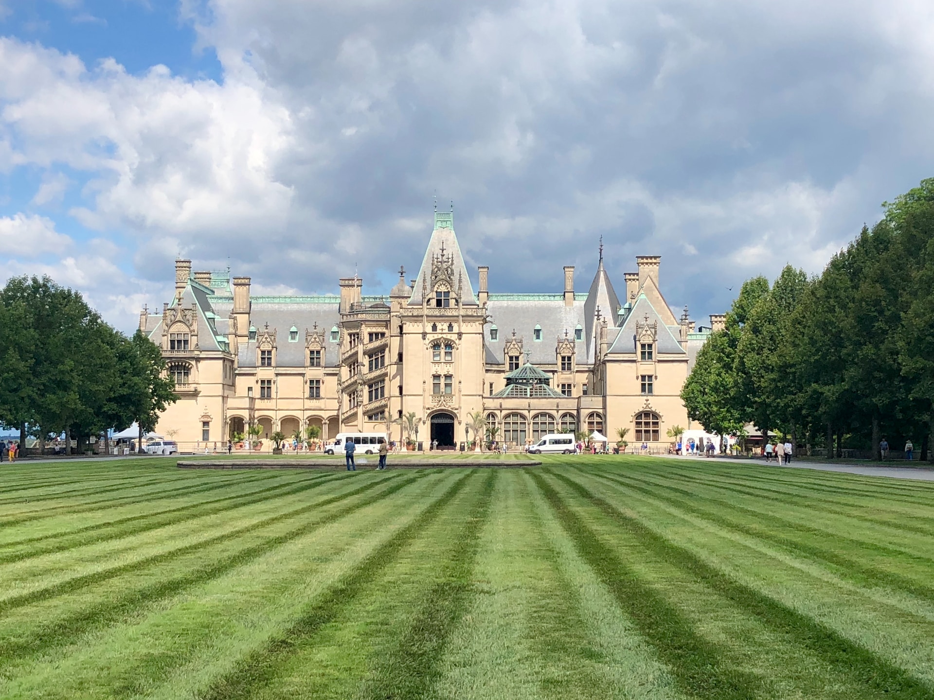Everything to Know About Visiting the Biltmore Estate in Asheville ...